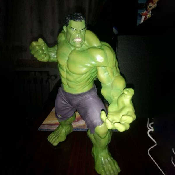 Life-Size Hulk Sculpture - Realistic Marvel Action Figure for Indoor ...
