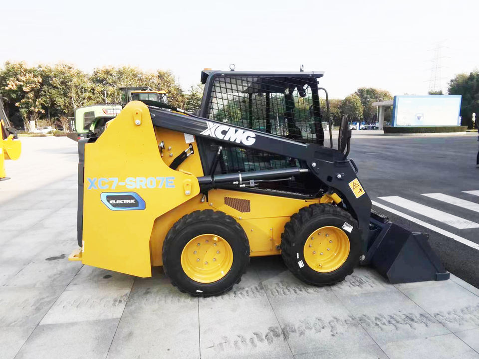 XCMG Official Mini Electric Wheel Loader XC7-SR07E Electric Skid Steer ...