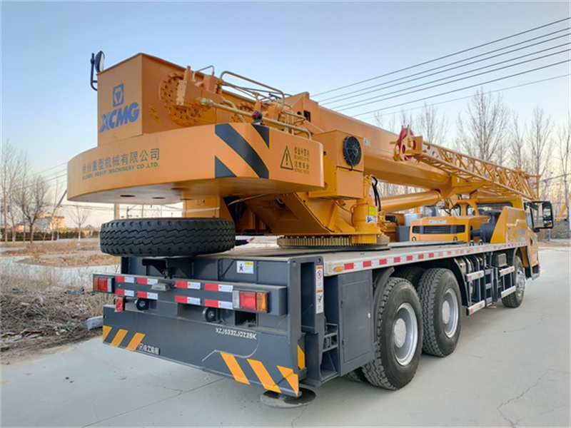 Xcmg Official Manufacturer 47.8m Telescopic Boom Truck Crane Qy25kc 25 Ton Mobile Crane For Sale ...