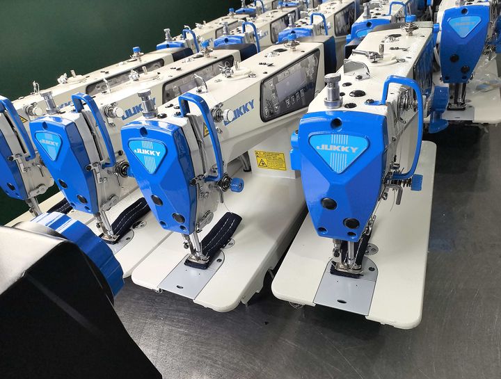 JUKKY 9900D4 Computerized Programmable High-Speed Single Needle Metal Top & Bottom Feed Motor ...