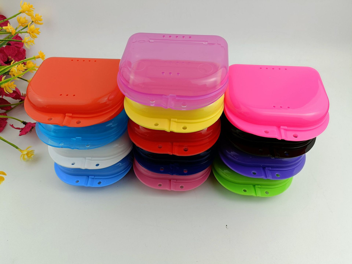 Orthodontic Invisible Brace Plastic Dental Storage Retainer Box Case ...