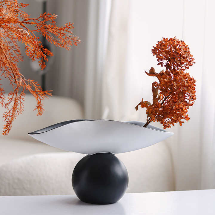 Modern Luxury White Resin Creative Vase Decorative Vase Stands for Home ...