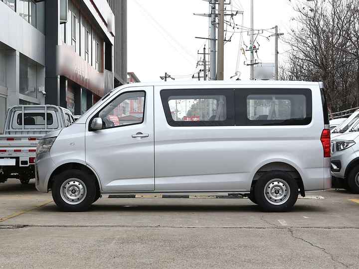 Changan Ruixing M60 - Versatile Mini Van with 7/9 Seats