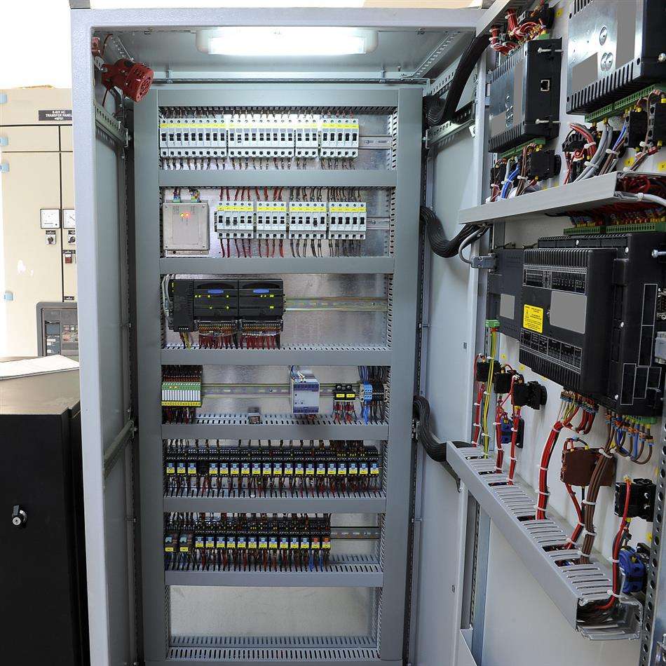 PLC Control Panel High Precision Temp Control 630A IP55 LV Switchgear ...
