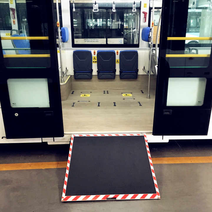 Low Floor City Bus Minibus Electric Aluminum Wheelchair Ramp