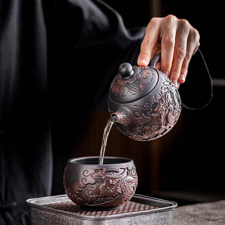 Handmade Purple Clay Pottery Teapot with Xianglong Carving