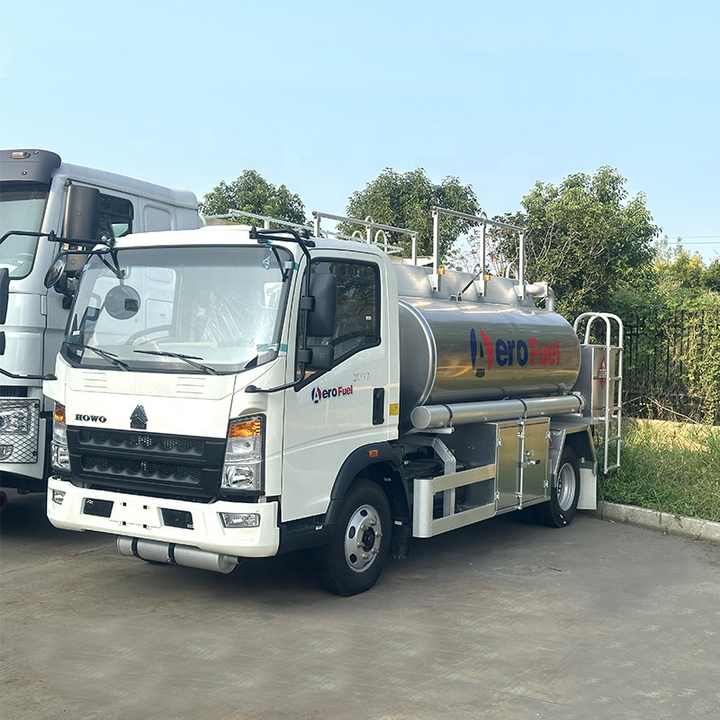 Export Howo Mini Fuel Oil Tanker Truck 3 Ton Aluminium Alloy Gasoline ...