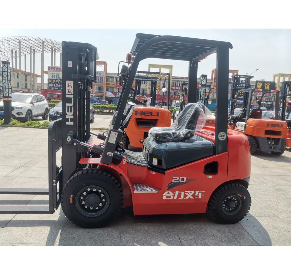 Diesel Forklift 2 Ton CPCD20 With 3 Stage Mast Used in Warehouse ...