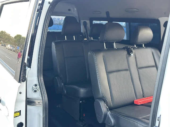 SRM Cargo Trucks Van Electric Micro Vans Electric Camper Van for Sale