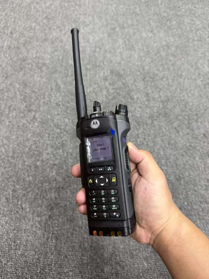 MOTOROLA APX 6000 UHF R1 H98QDH9PW7AN Radio GPS TDMA AES256 Walkie ...
