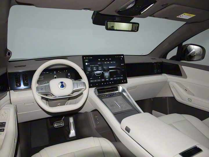 DENZA N8L 2.0T Plug-in Hybrid Luxury SUV 201-300km Range Desert-Ready 6 ...