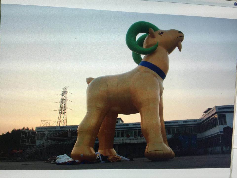 Customized Giant Inflatable Goat - Fun Outdoor Advertising