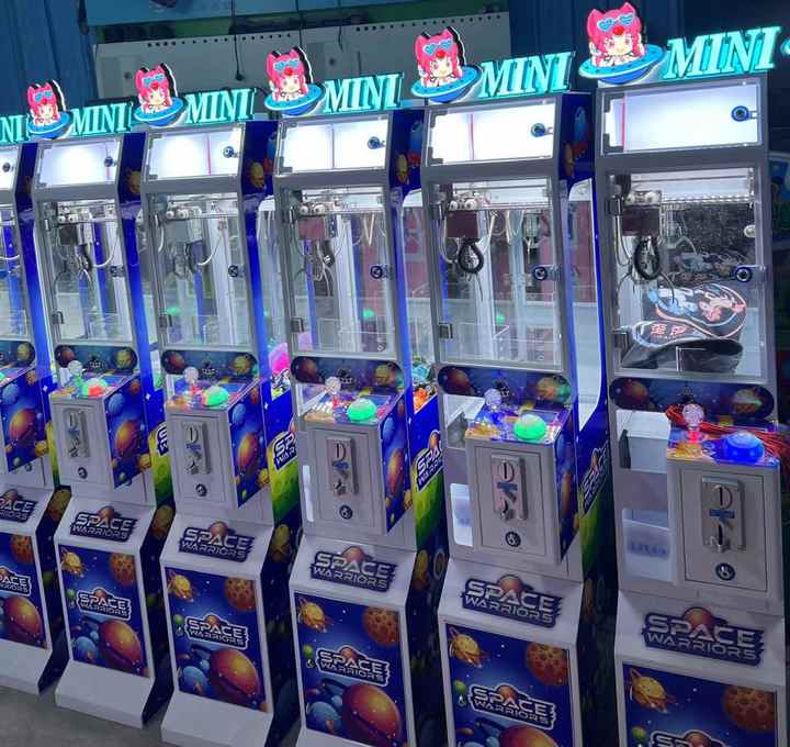 Waimar Small Claw Crane Machine Arcade Toys Plush Coin Operated Games ...