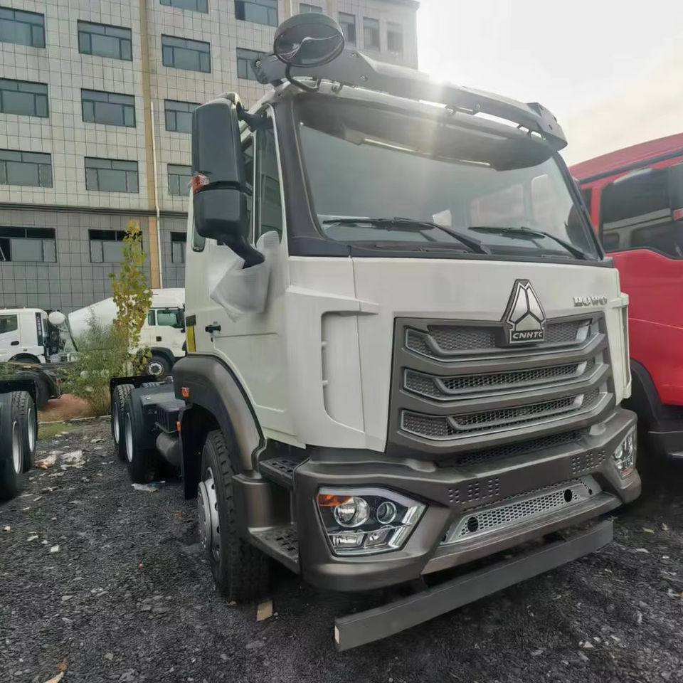 Sinotruk Howo NX 371 Left Truck Head Howo Trailer Head 50ton 6x4 ...