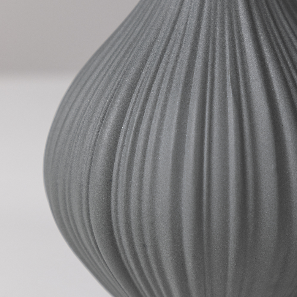 How to Choose Ribbed Vases: A Complete Buying Guide
