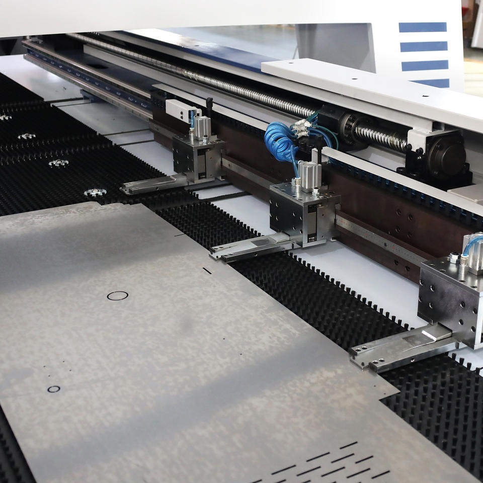 Servo CNC Turret Punch Press Metal Sheet Punching Machine for Sheet ...
