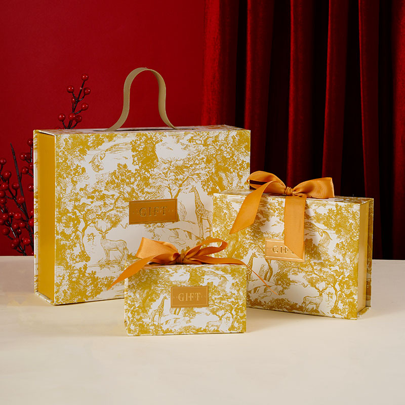 Luxury Gift Box, Luxury Gift Box direct from Pinghu Hechengli Packaging ...