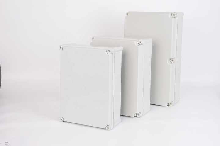SAIPWELL IP66 Waterproof Plastic Enclosures - Durable & Versatile