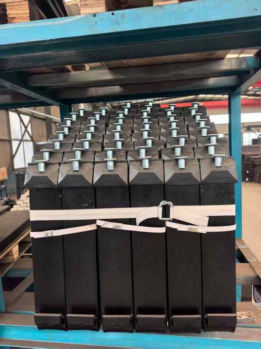 Standard Fork with 32 X100 Dimensions,1070mm Length, Class 2A, Weight ...