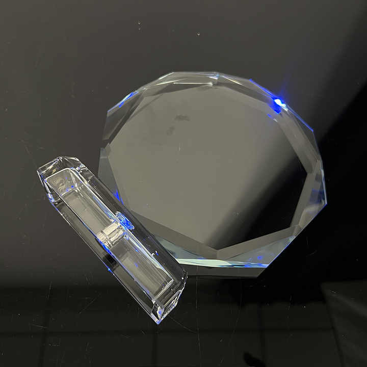 Octagon Shape Crystal Trophy With Led Light Base MH-NJ0774| Alibaba.com