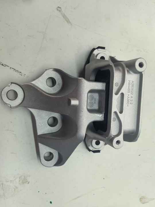 Auto Engine Shock Absorber Mounts For NISSAN MAXIMA QASHQAI SYLPHY X ...