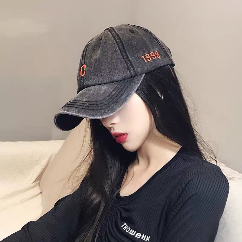 Gambar Bordir Tangan Vietnam - Topi Kerucut Dijual