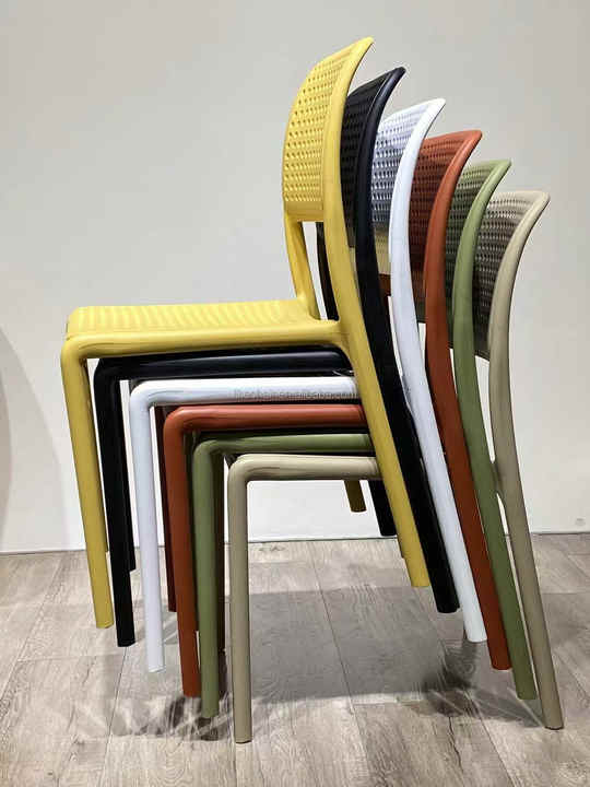 Modern Luxury Stackable Customized Hotel Wedding Event Chair PP Armless ...