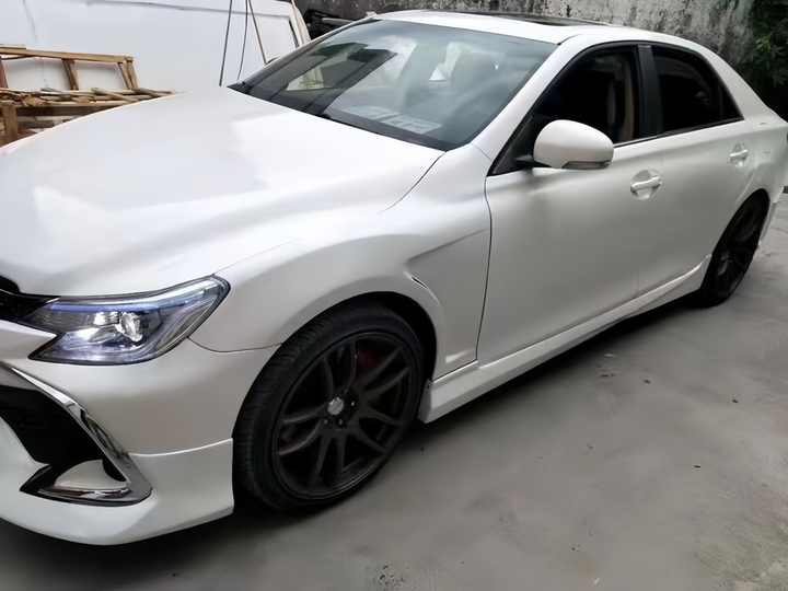 Toyota Mark X Reiz Car Body Kits - Front & Rear Bumpers