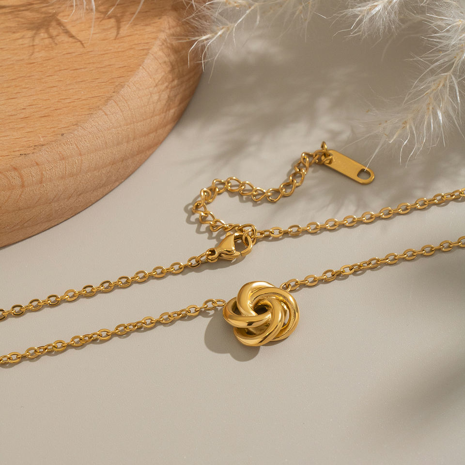 X&L Chic Style Stainless Steel Metal Flower Pendant Necklace for Women ...