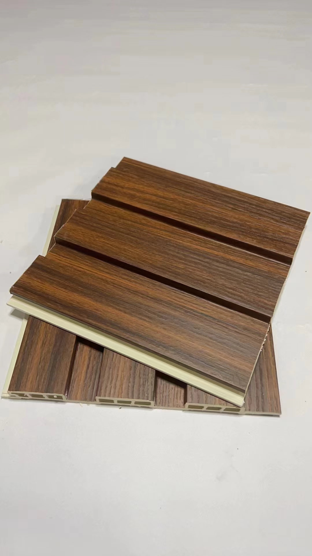 How to Choose Leaf Pattern Panels: A Complete Buying Guide
