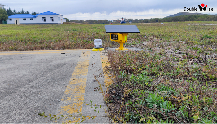 Ensure Safety with High-Quality helipad perimeter light price for ...