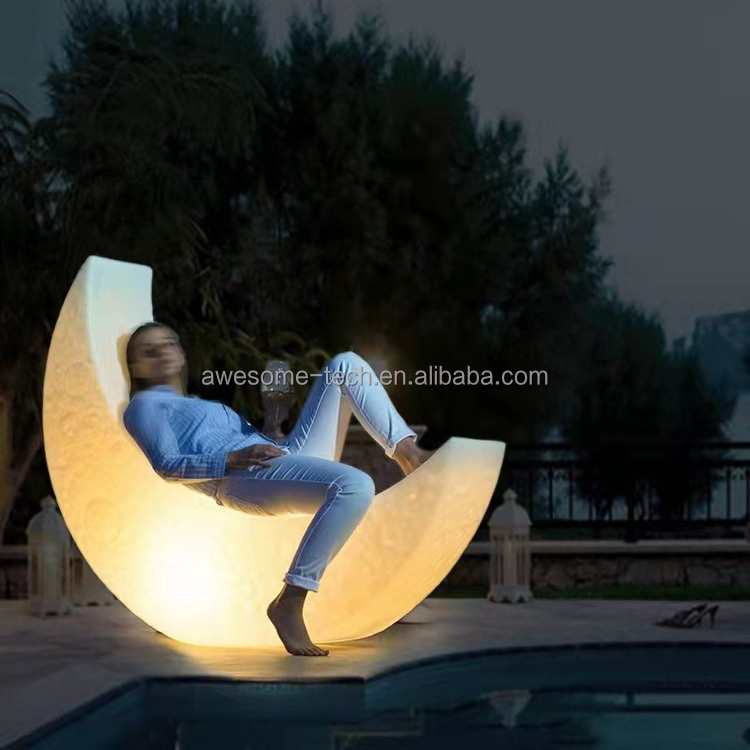 Moon Shape Deck Chairs Indoor Outdoor Daybeds Plastic Outdoor Furniture ...