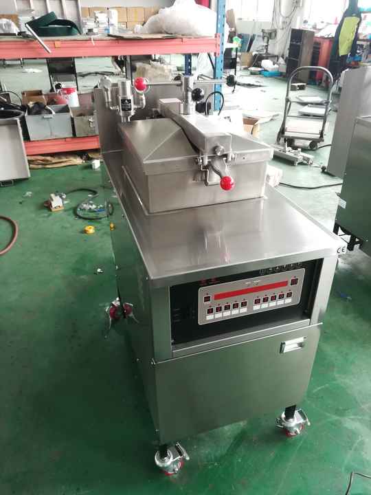 Henny Penny PFE500 4-Head Electric Pressure Fryer - Safe & Efficient