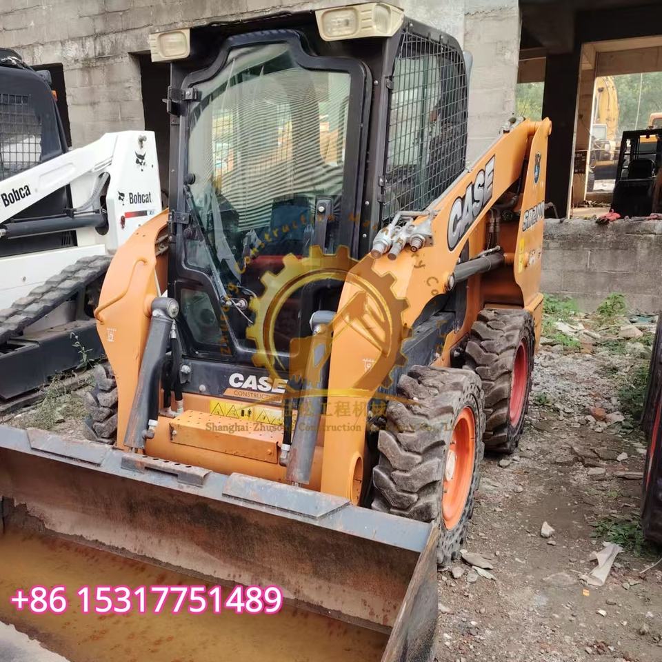 Flexible Used Loader Perfect for Narrow Community Pipe Maintenance CASE ...