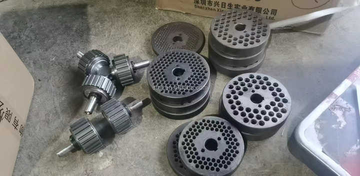 New Condition Heavy-Duty Manual Feed Pelletizer Machine Stainless Steel ...