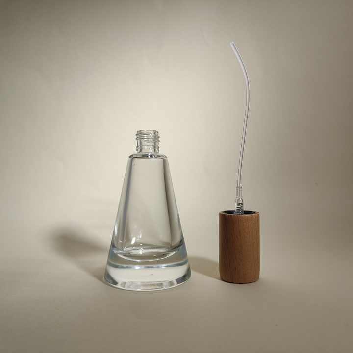 Wholesale 15ml Clear Glass Perfume Bottle Thick Bottomed Cone Mist ...