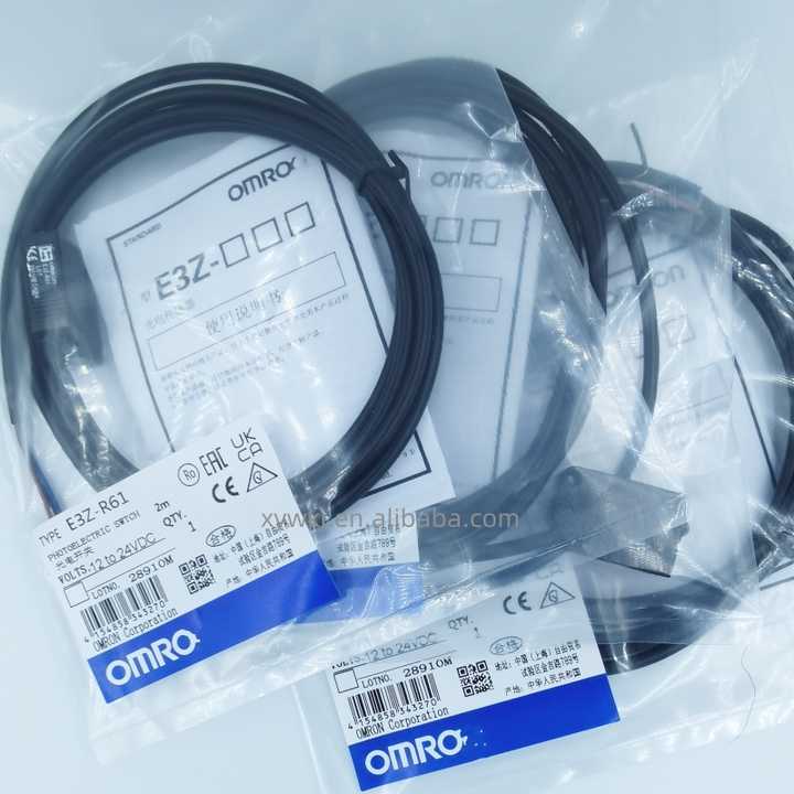 OMRONS E3Z-R61 photoelectric switch infrared sensor 12-24VDC diffuse ...