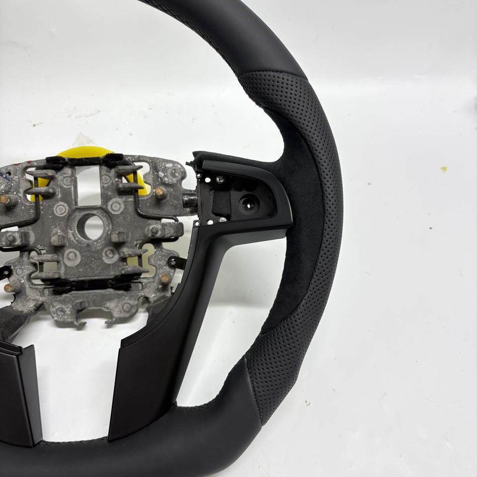 For Holden VE Pontiac G8 GT HSV SSV Commodore Leather Steering Wheel ...