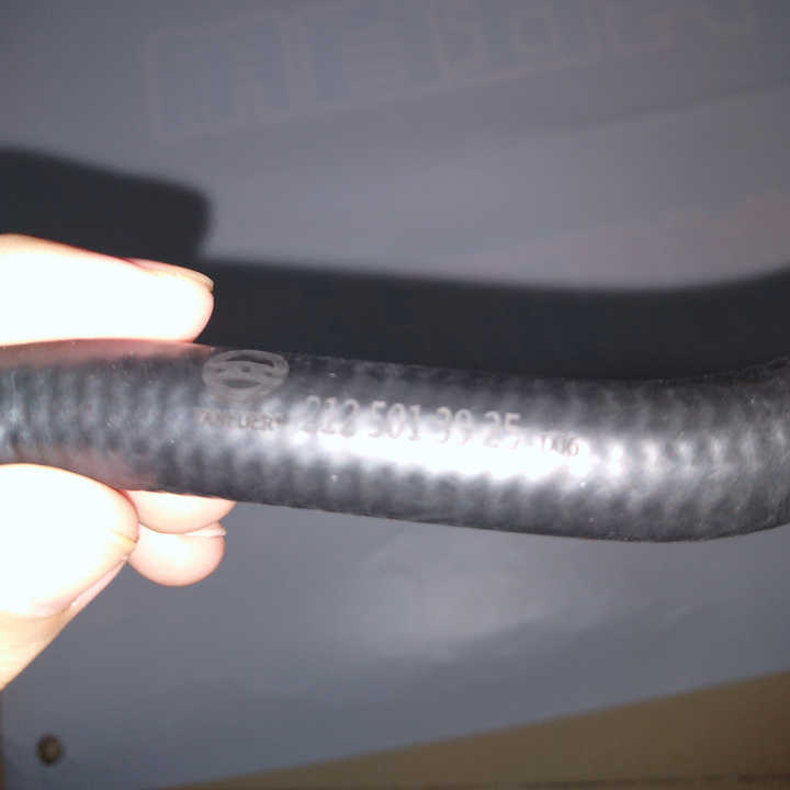 2125013925冷却液散热器水软管奔驰W212| Alibaba.com