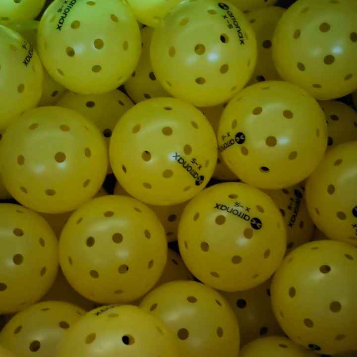 Arronax USAPA Approved 40 Hole Pickleball Balls With air Holes Outdoor ...