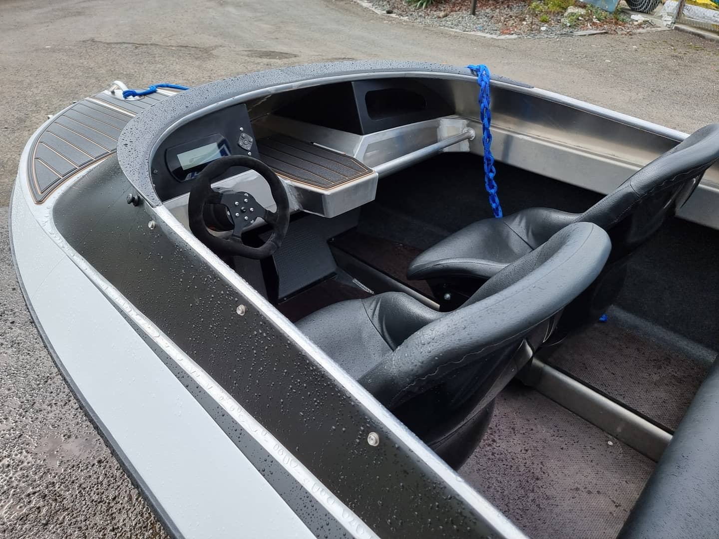 How to Choose the Best Havoc Spark Boat Mini Jet Boat for Your Needs