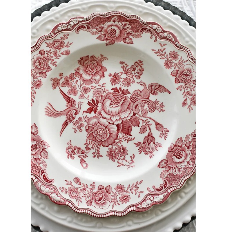 Red Ceramic Dinnerware Set for 8 | Elegant & Dishwasher Safe