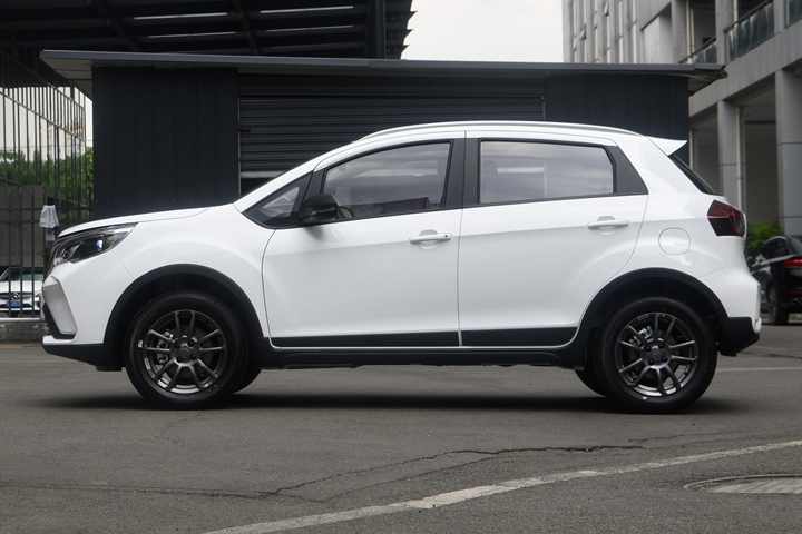 New 2024 Model White Vehicle Geely Car Livan X3 Pro 1.5L FWD Small Size ...