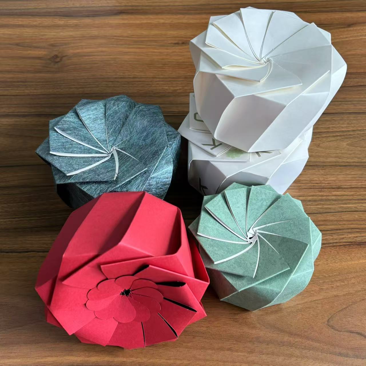 Origami Kutuları - Zarif ve Dayanıklı Hediye Paketleme Çözümleri