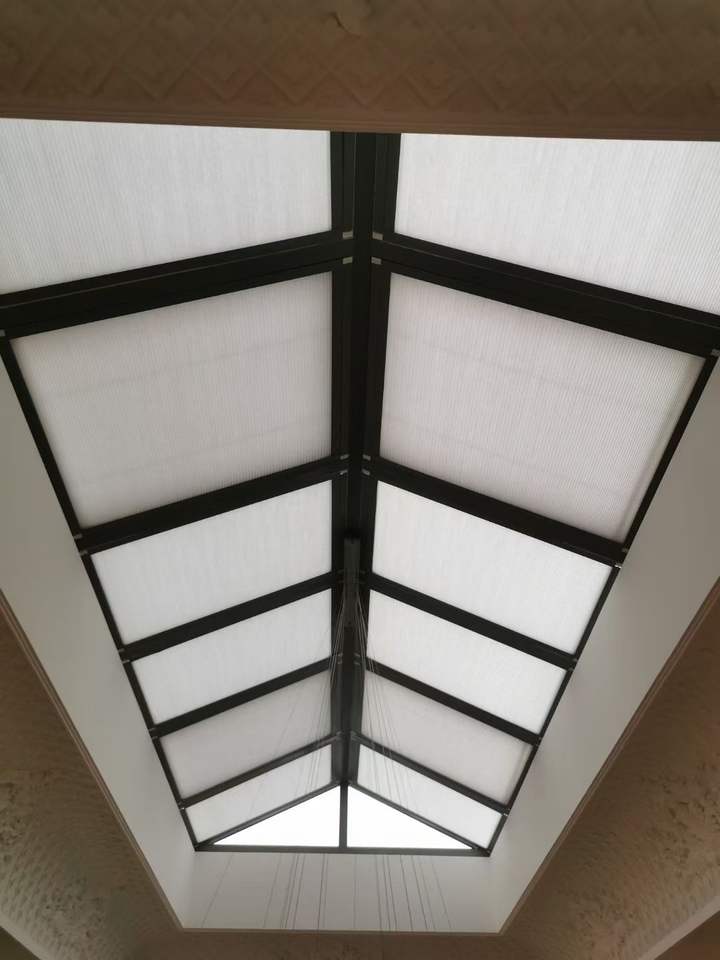 Blackout Customized-sized Vertical Intelligent Electric Honeycomb Glass ...