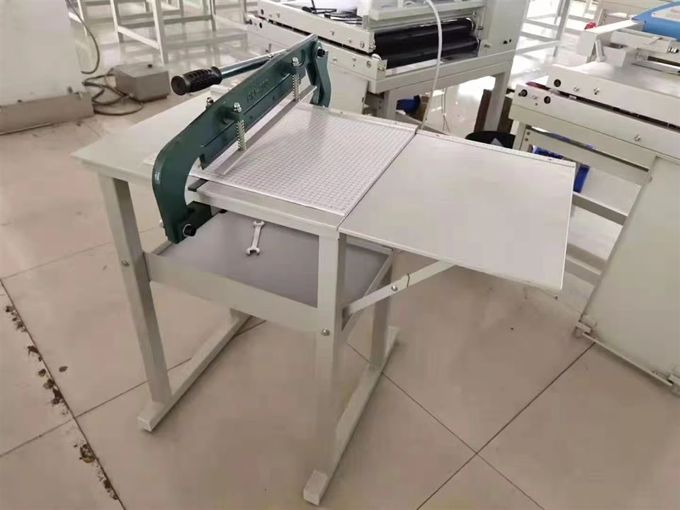 QS-Z400 Industrial Single Needle Flat-Bed Fabric Sample Pinking Machine ...
