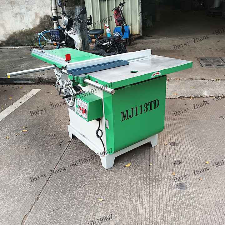 Heavy duty circular saw store
