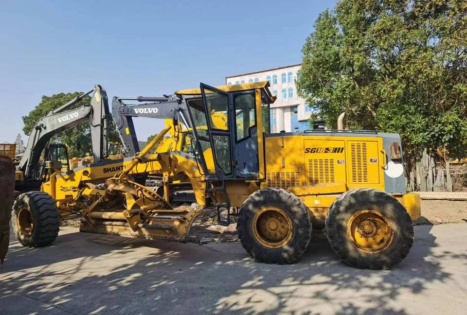 Shantui Grader SG18-3 - Excellent Condition Used Equipment