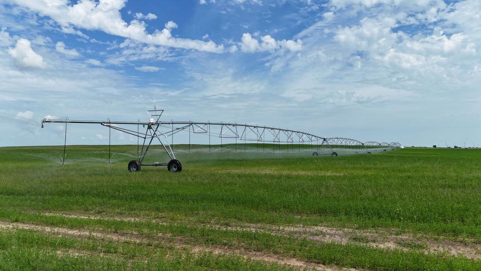 Center Pivot Irrigation System Sprinkler Machinery IOT Connectivity ...