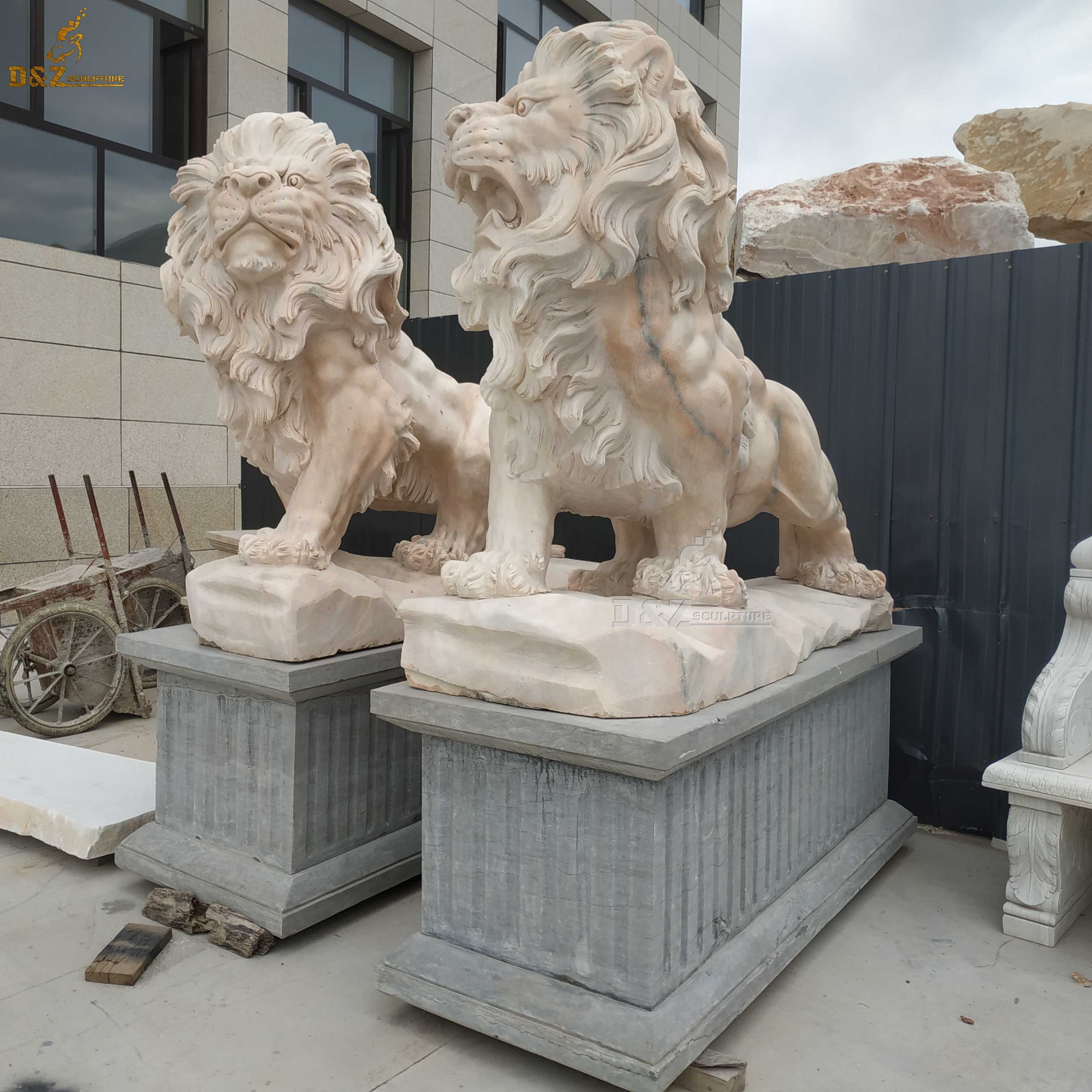 Lion Statues - Durable, Life-Sized Garden Decor Solutions